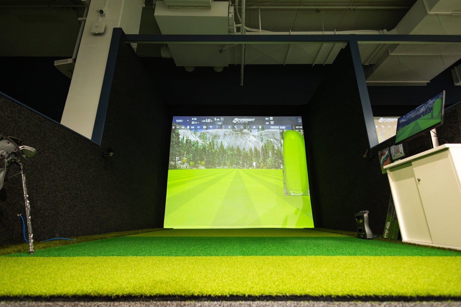 Book Our Indoor Golf Simulator | Virtual Golf at The Clubroom